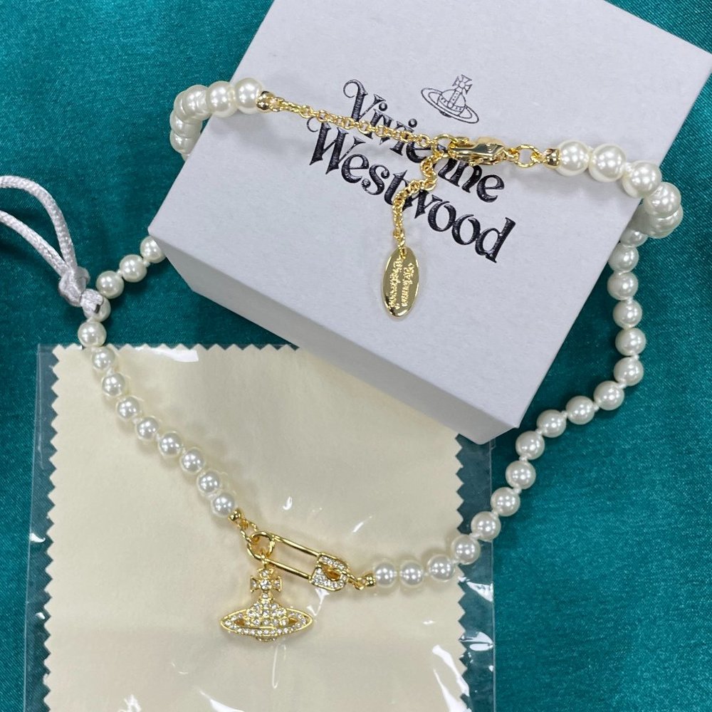 Vivienne Westwood Gold Safety Pin Pearl Necklace - Gem